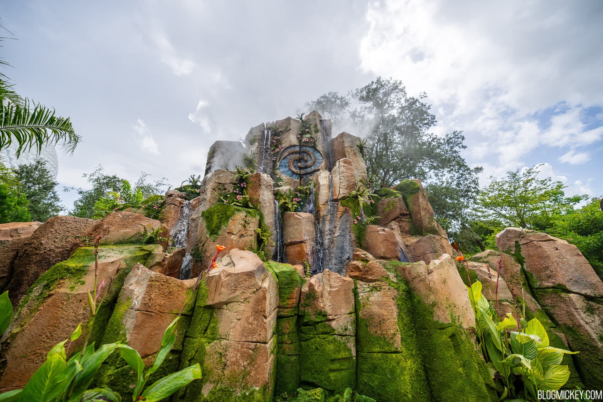 PHOTOS, VIDEO: FULL Walking Tour Through Journey of Water - Inspired by ...