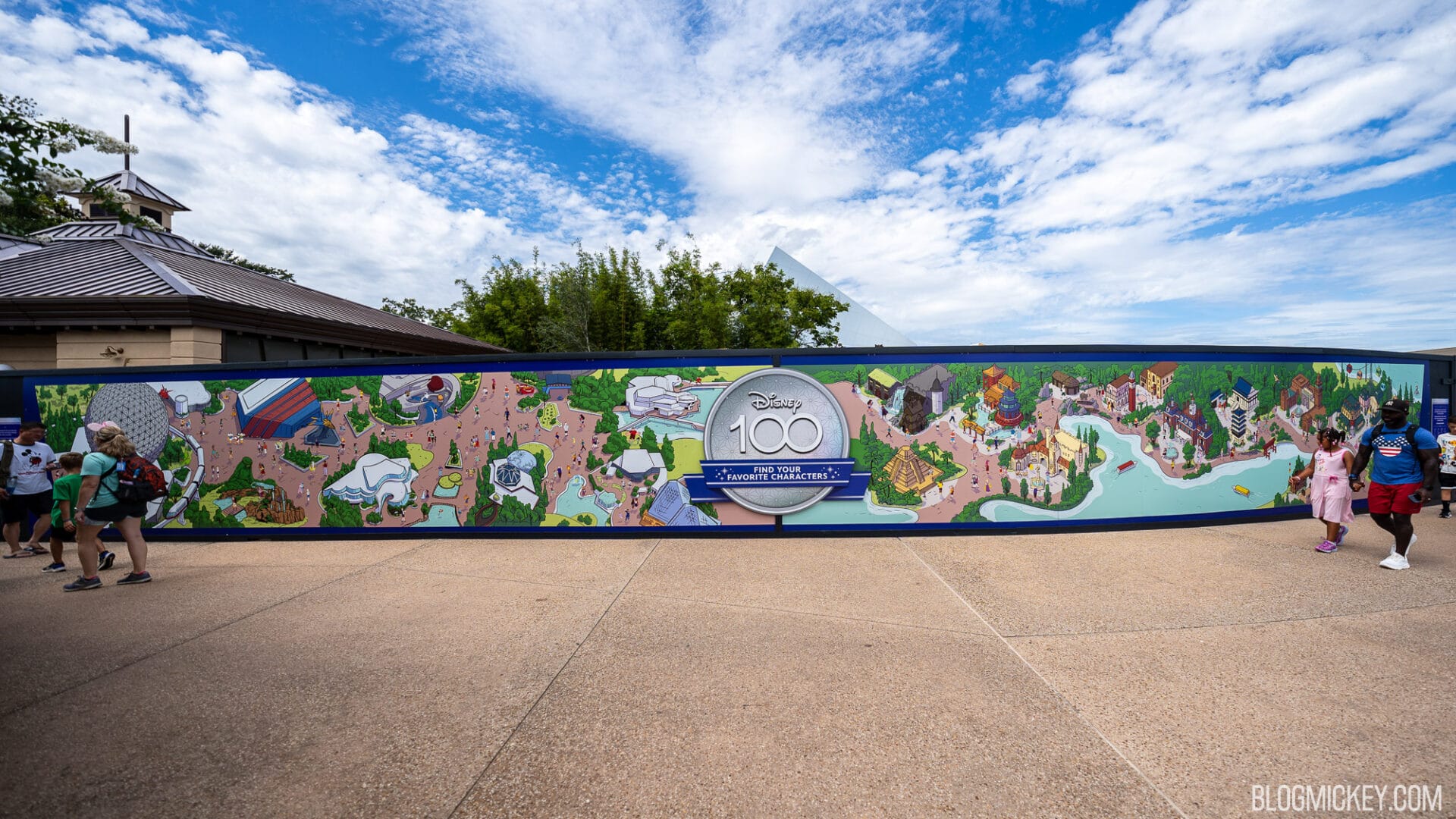 PHOTOS: Find ALL 100 Disney Characters on EPCOT Construction Wall Mural ...