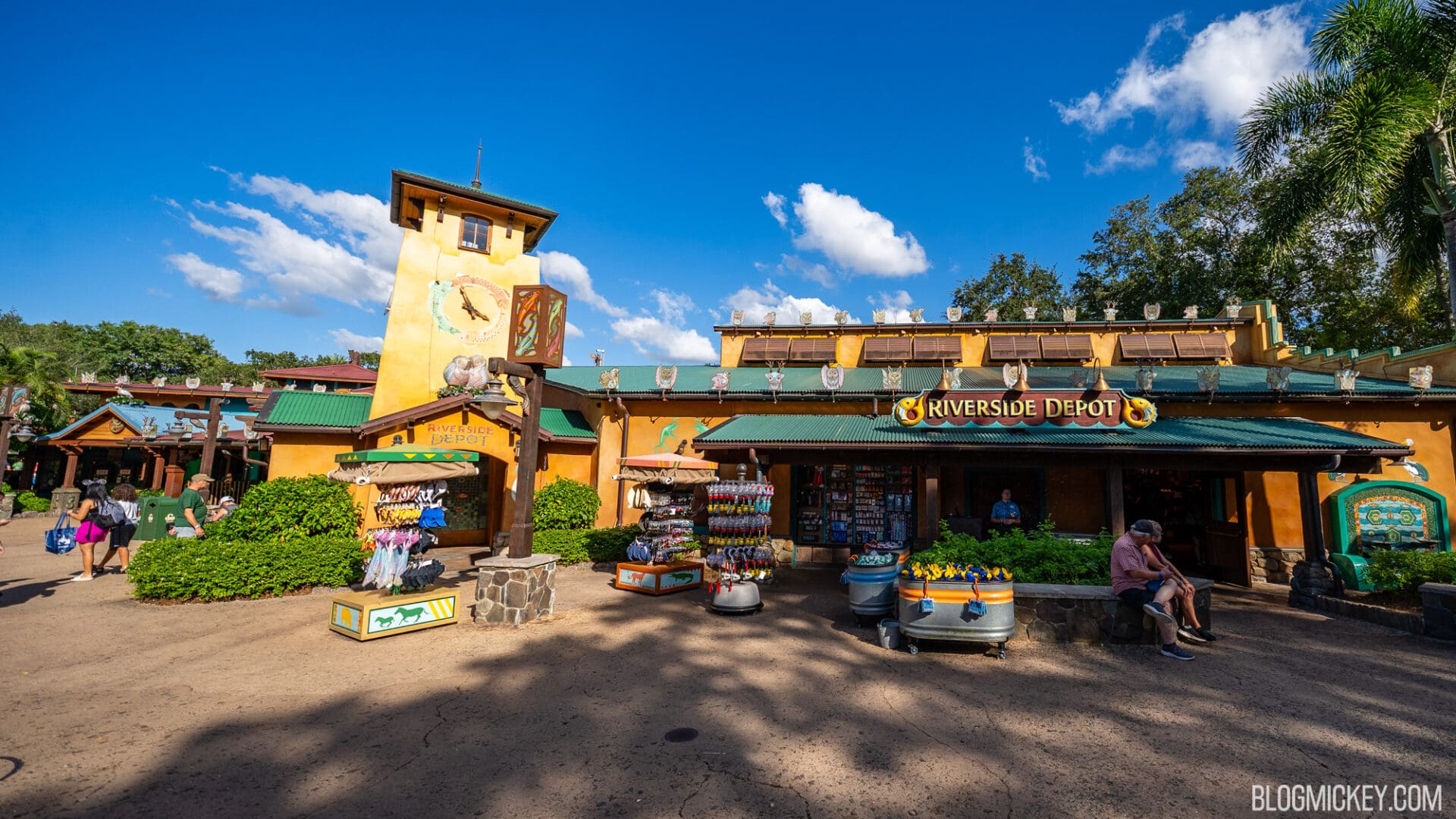 Beautiful Animal Luminaries Return as Discovery Island Dresses Up for ...