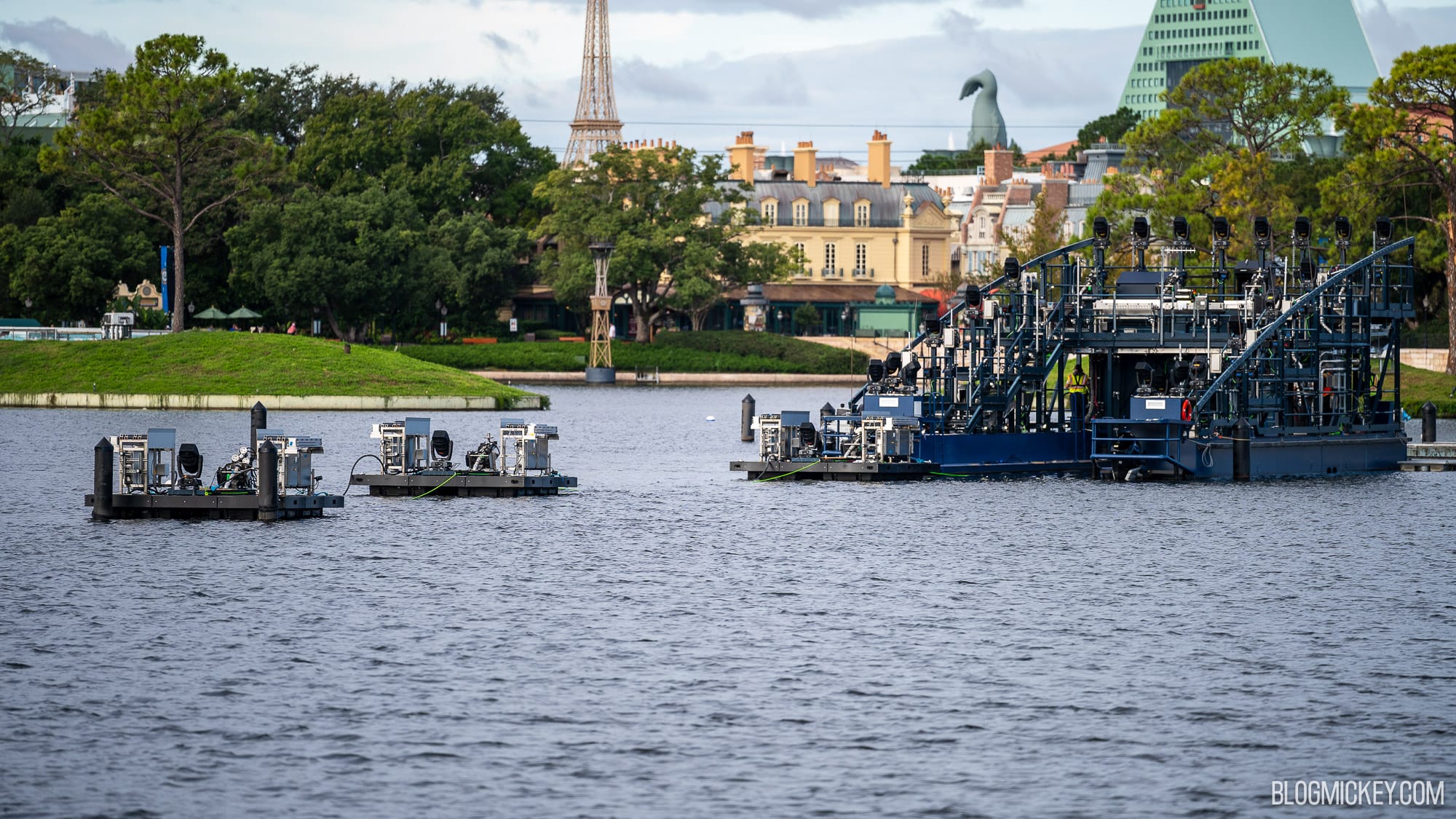 Detailed Early Look at Show Configuration Deployment for 'Luminous ...