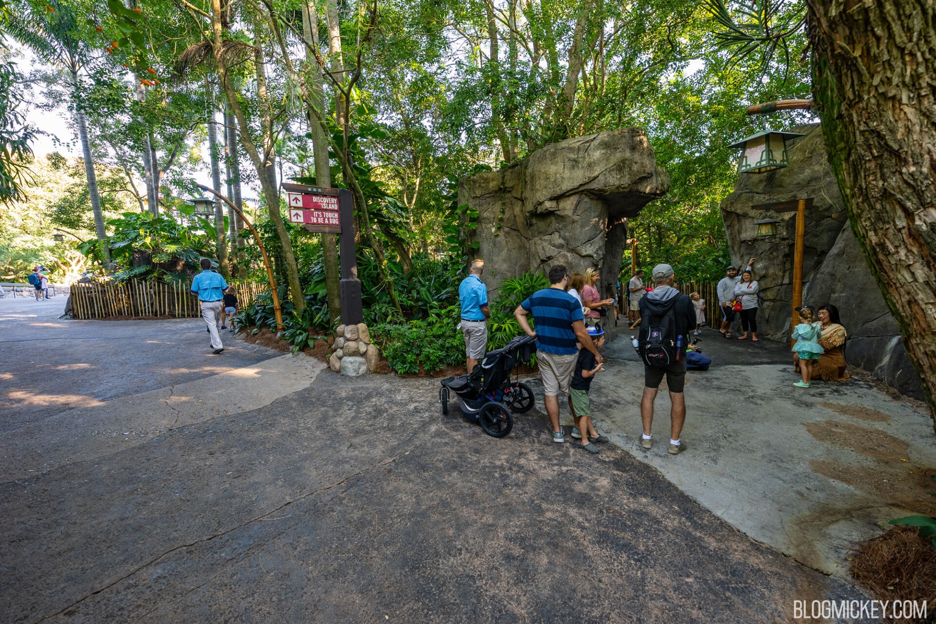 Pocahontas & Meeko Meet and Greets Move To The Oasis During Morning ...