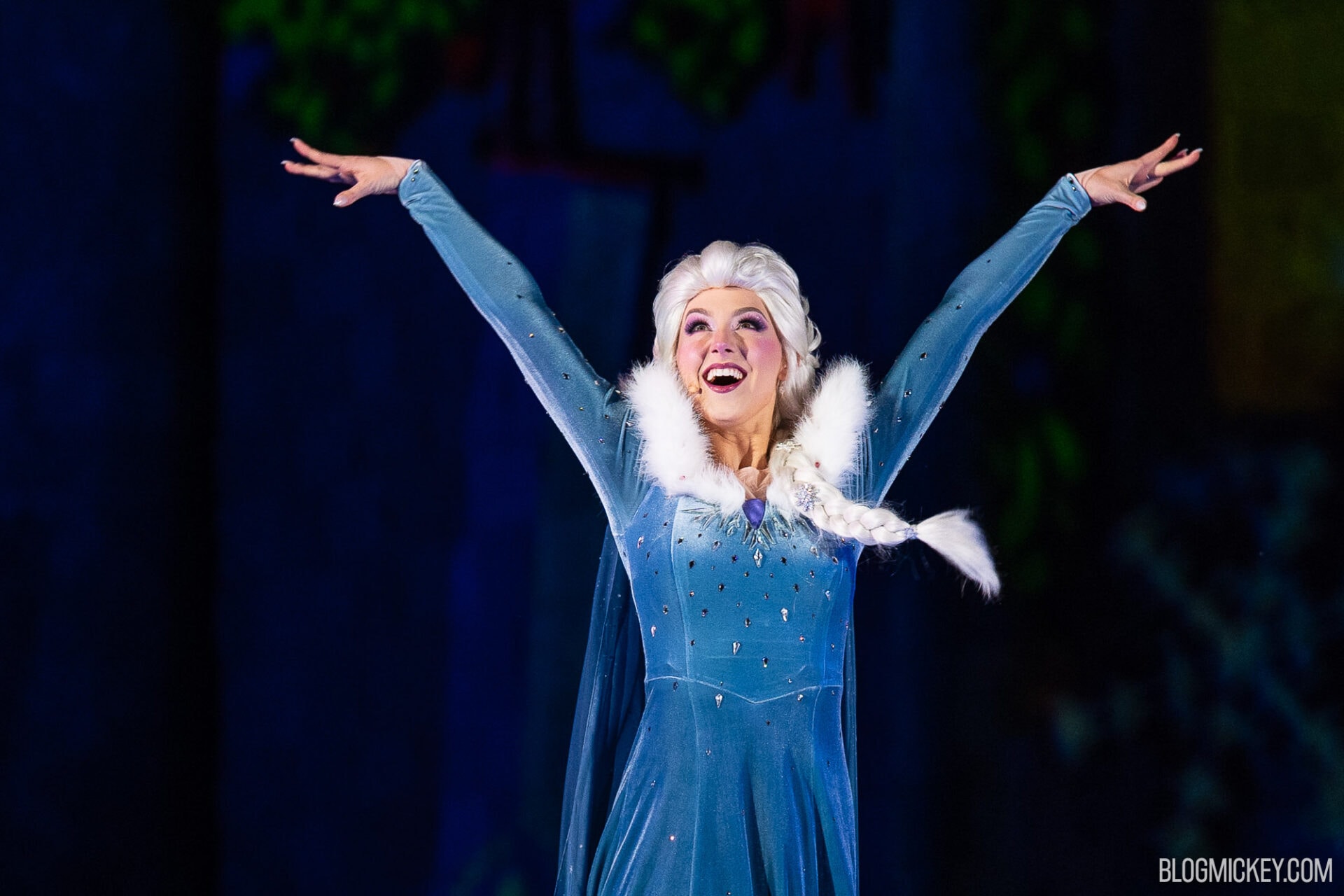 PHOTOS, VIDEO: Frozen Holiday Surprise Castle Show Debuts at Magic Kingdom