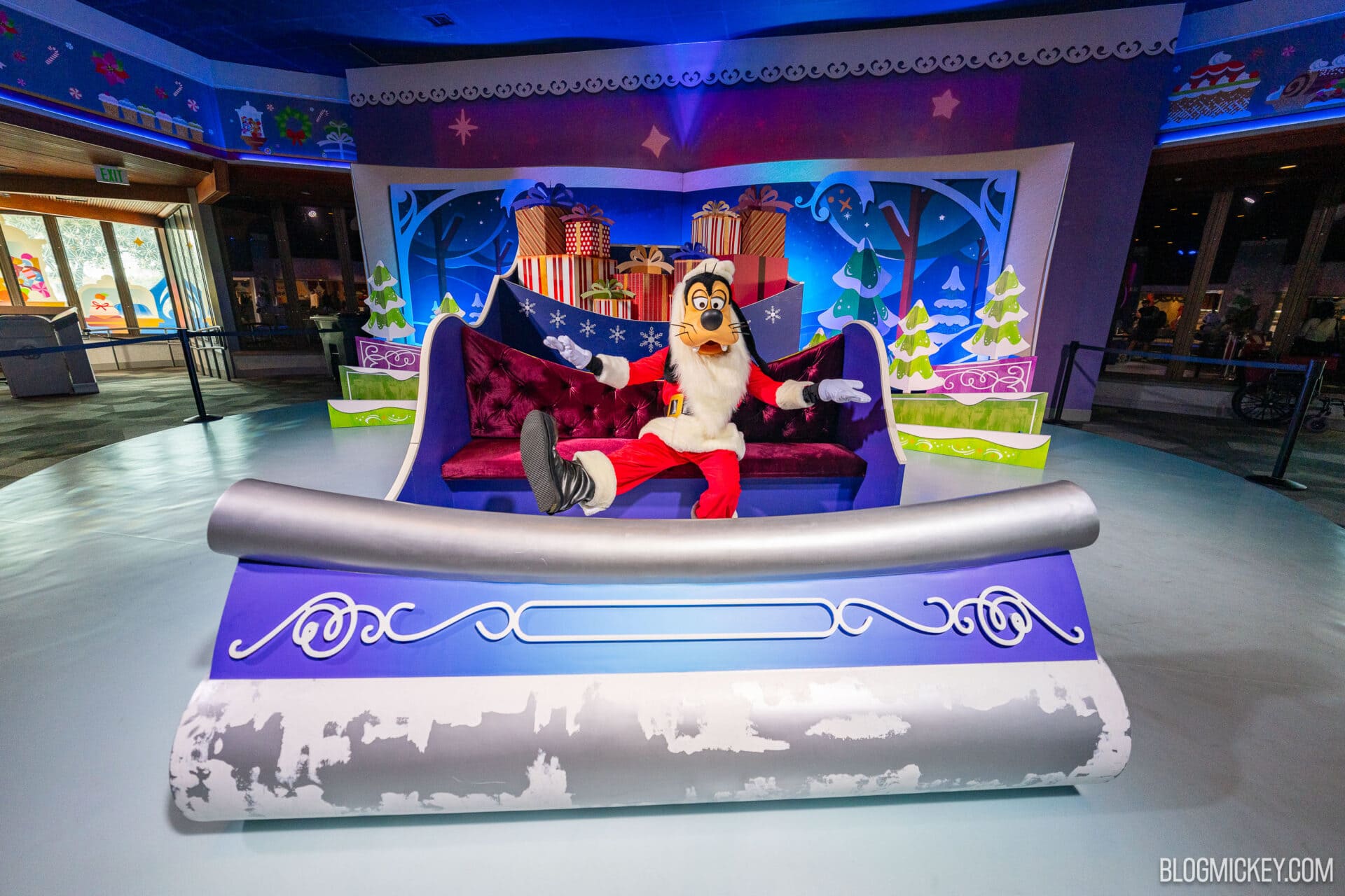 Santa Goofy Now Meeting with Guests at EPCOT for a Limited Time