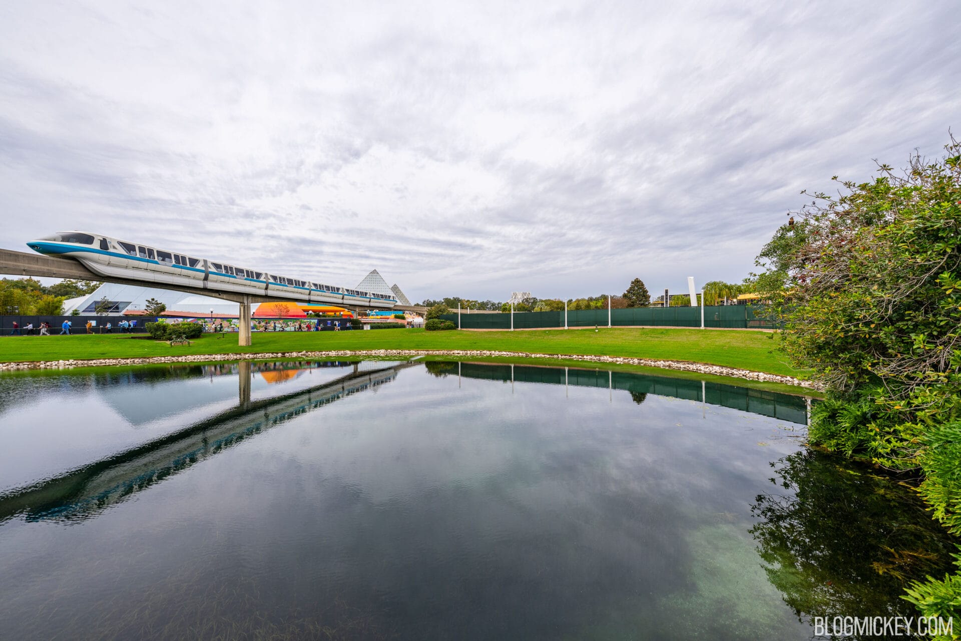 New Temporary Walkway Closure at EPCOT, Spaceship Earth Bypass Remains ...