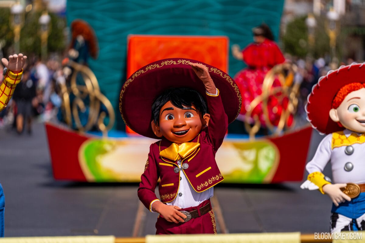 PHOTOS: Disney Adventure Friends Cavalcade Moves to Morning ...