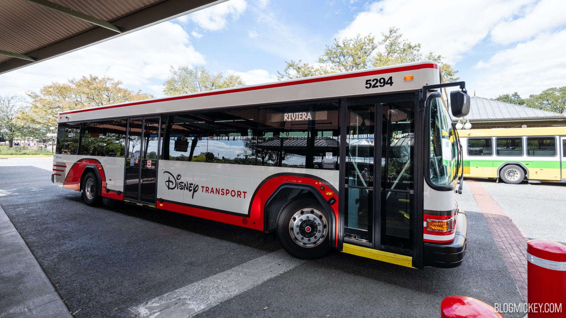 New Buses Debut at Walt Disney World