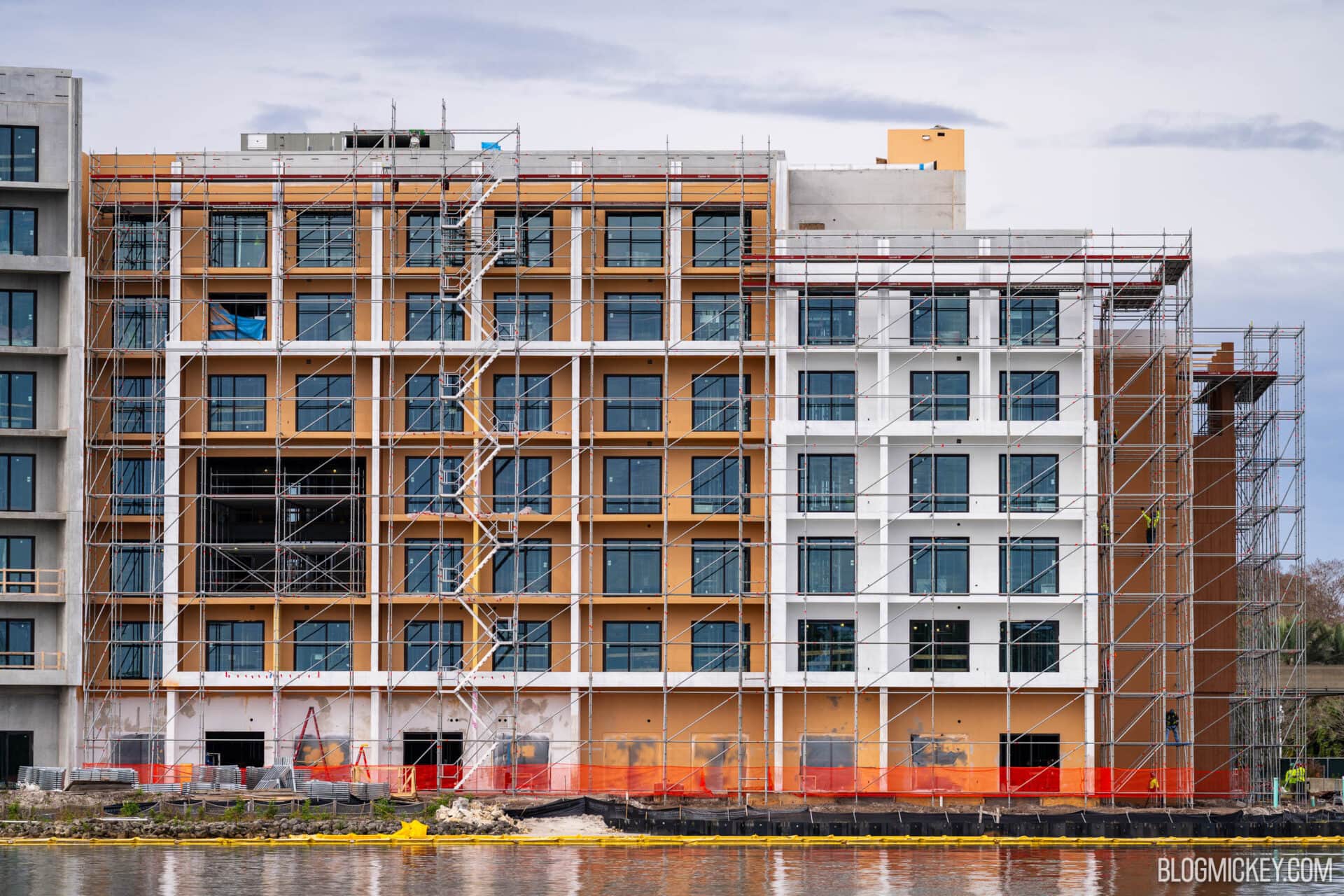 Polynesian Village DVC Tower Update: Painting & Pool Progress