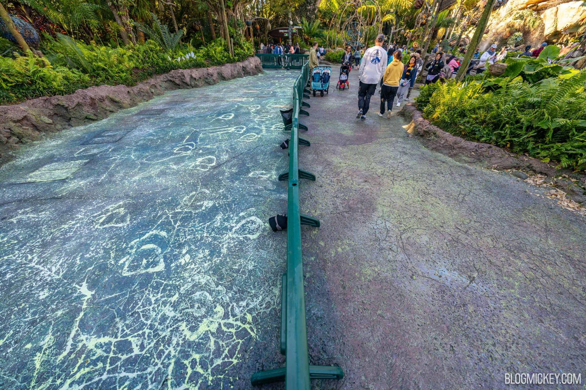 Vibrant Glowing Walkway Refresh Underway in Pandora - The World of ...