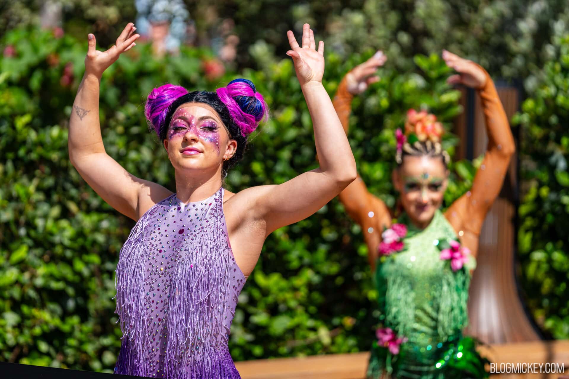 PHOTOS, FULL VIDEO: New 'Forces of Nature' Acrobatic Show Debuts in ...