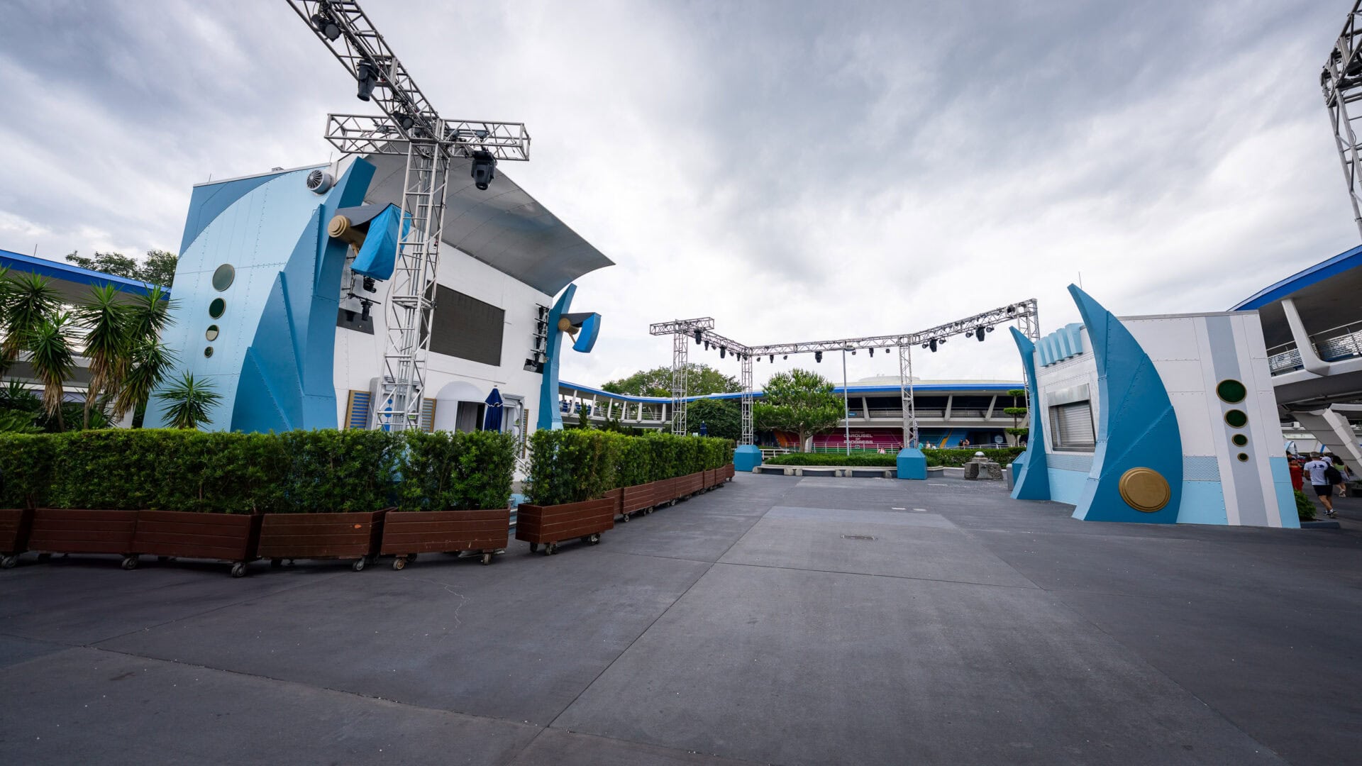 Repainting of Galactic Gateway Tomorrowland Stage Nearly Complete at ...