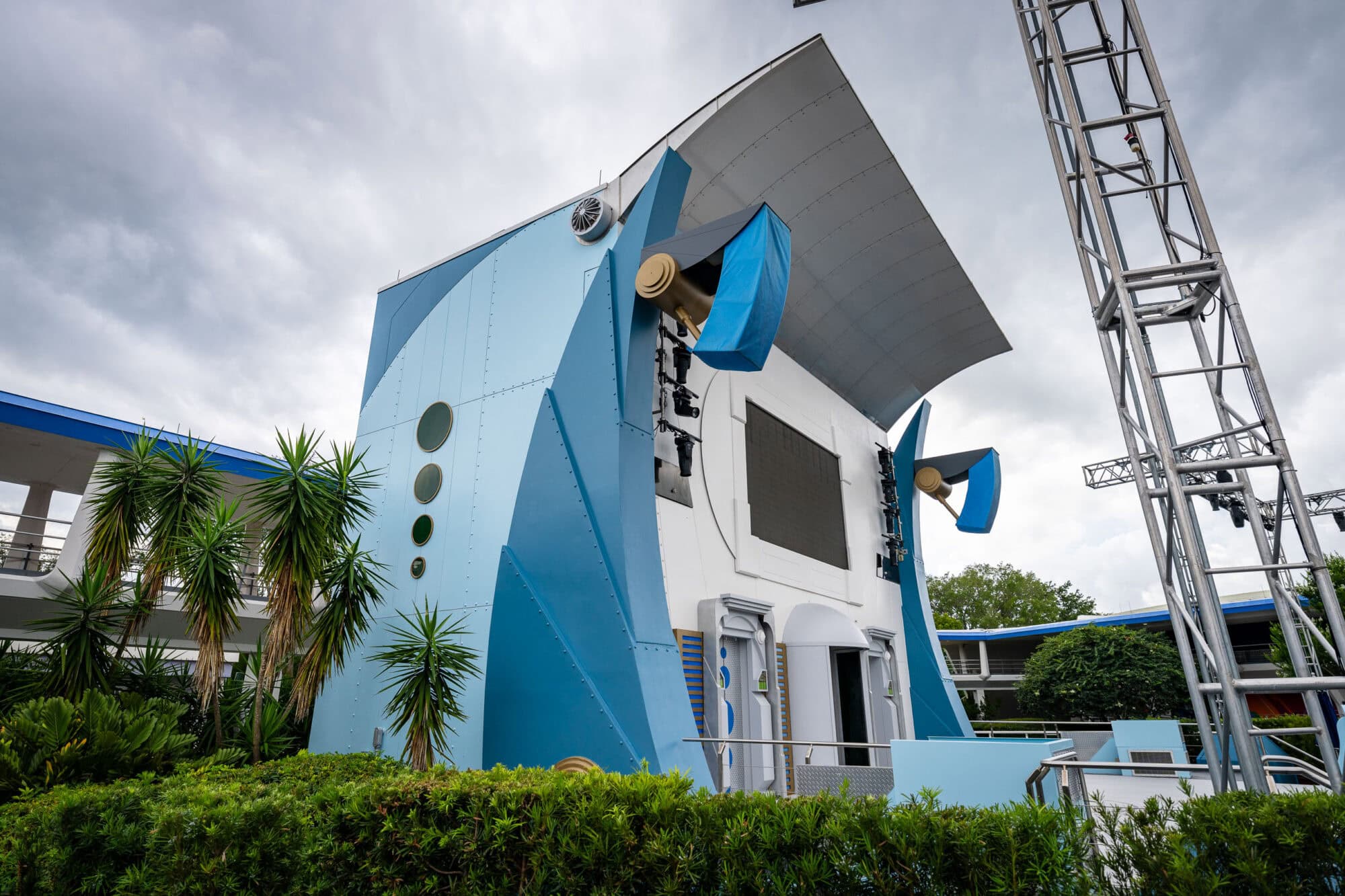 Repainting of Galactic Gateway Tomorrowland Stage Nearly Complete at ...