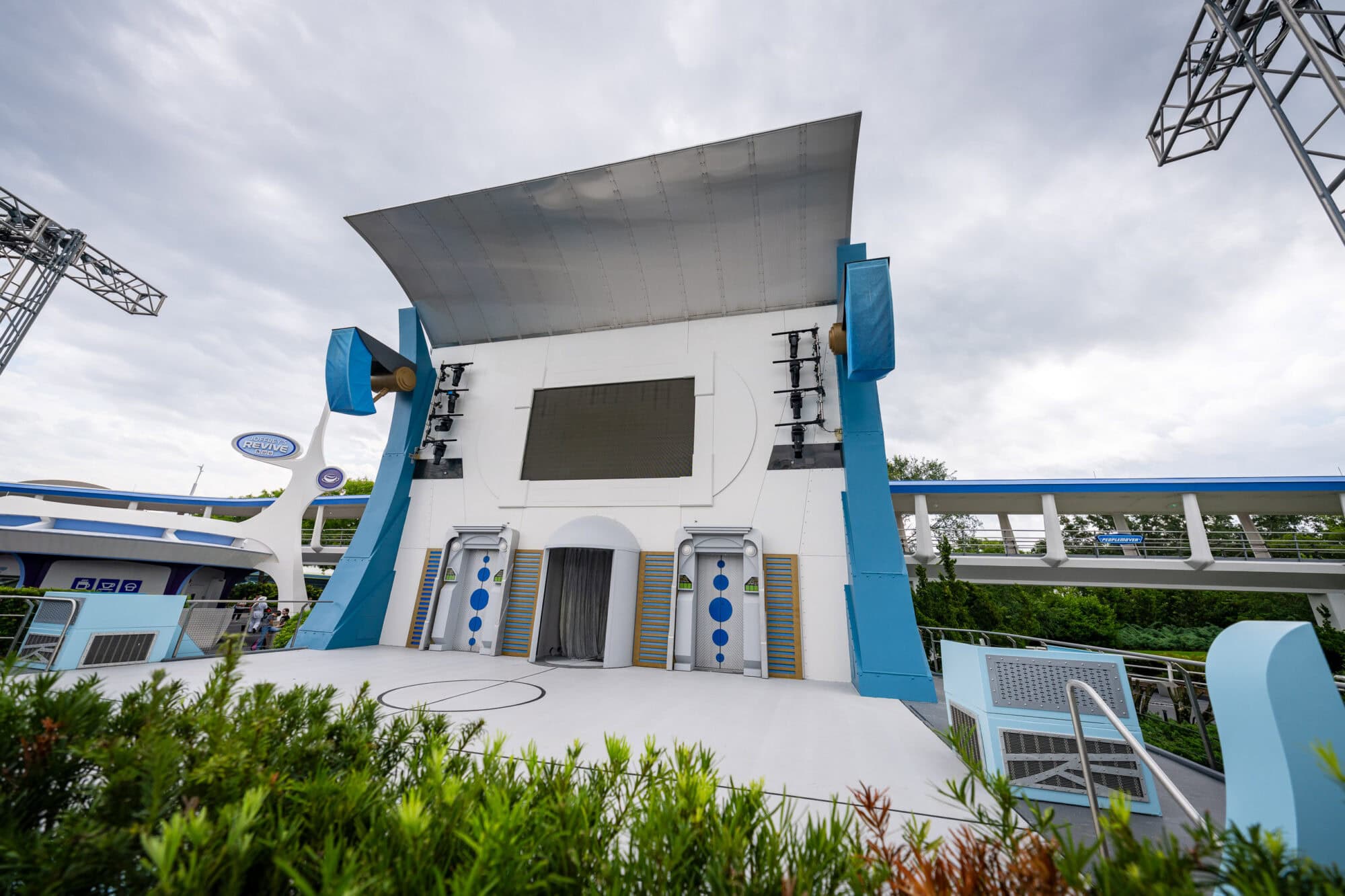 Repainting of Galactic Gateway Tomorrowland Stage Nearly Complete at ...