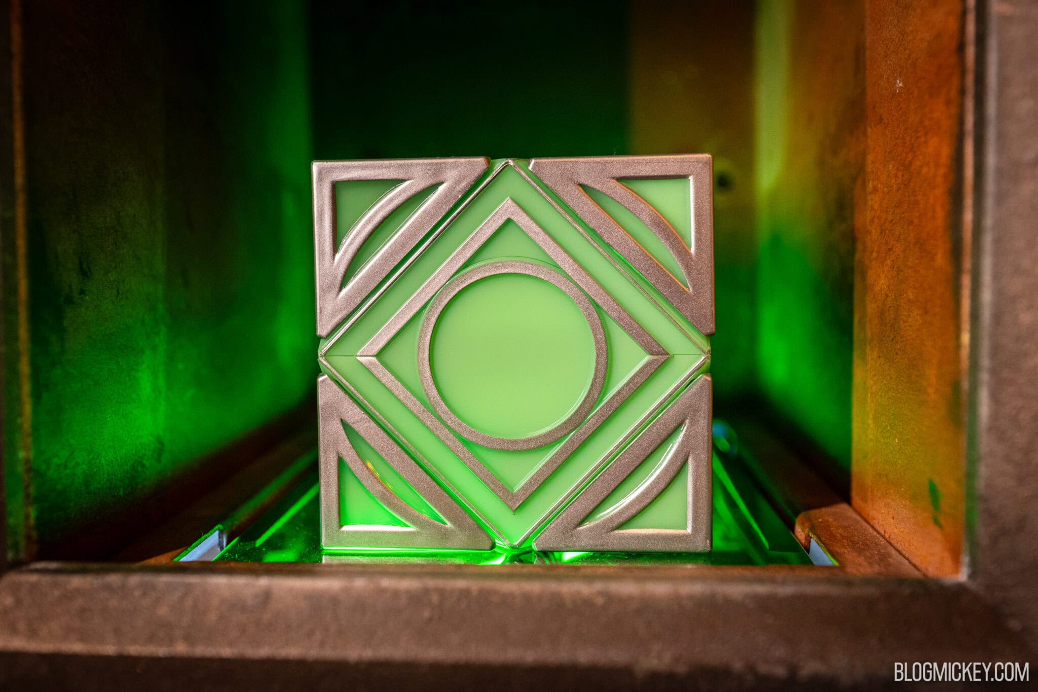 New Jedi & Sith Holocrons, Series 2 Kyber Crystals Now Available at Dok ...