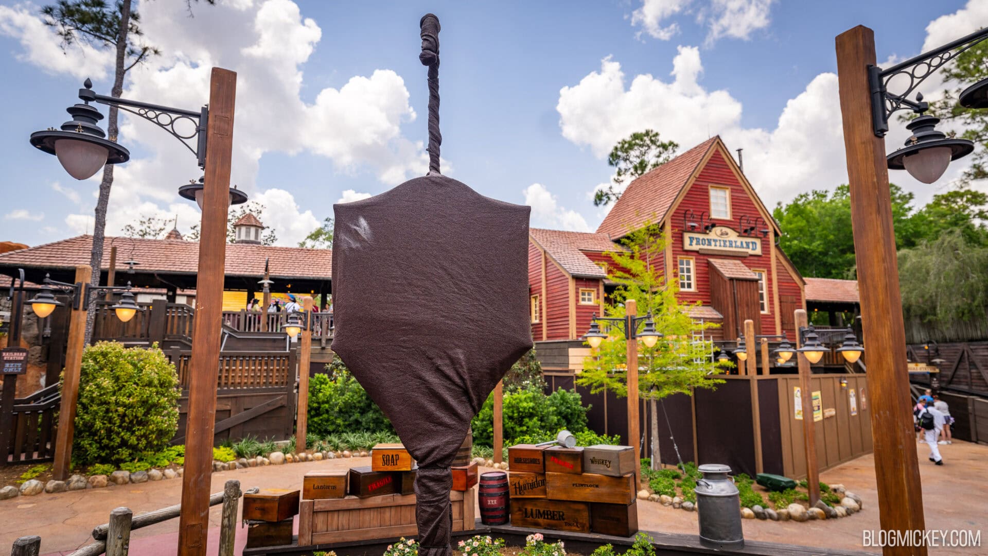 Tiana's Bayou Adventure Attraction Sign (Probably) Installed at Magic ...