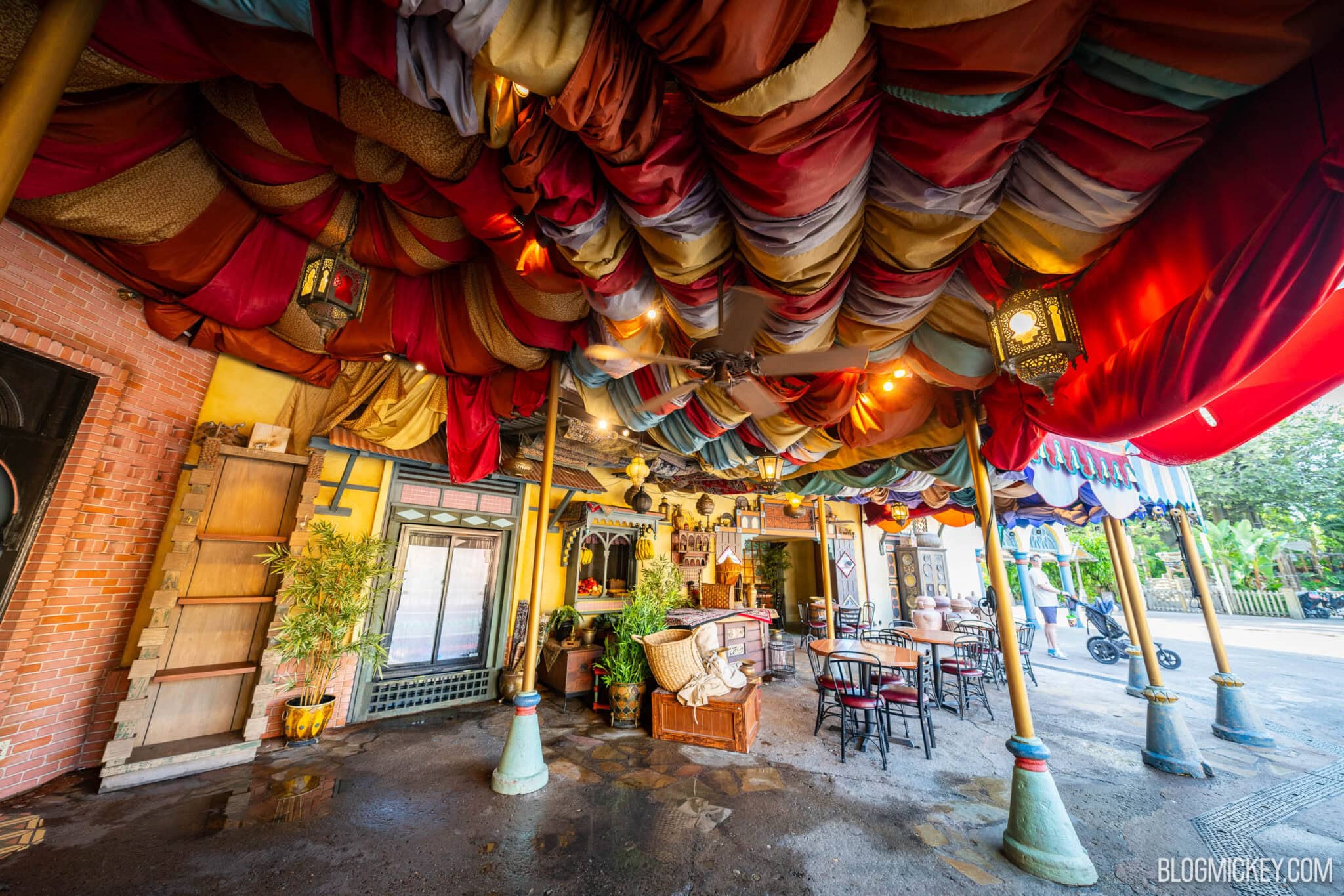 Agrabah Bazaar Reopens Post-COVID as Snack Stand & Seating Area at ...