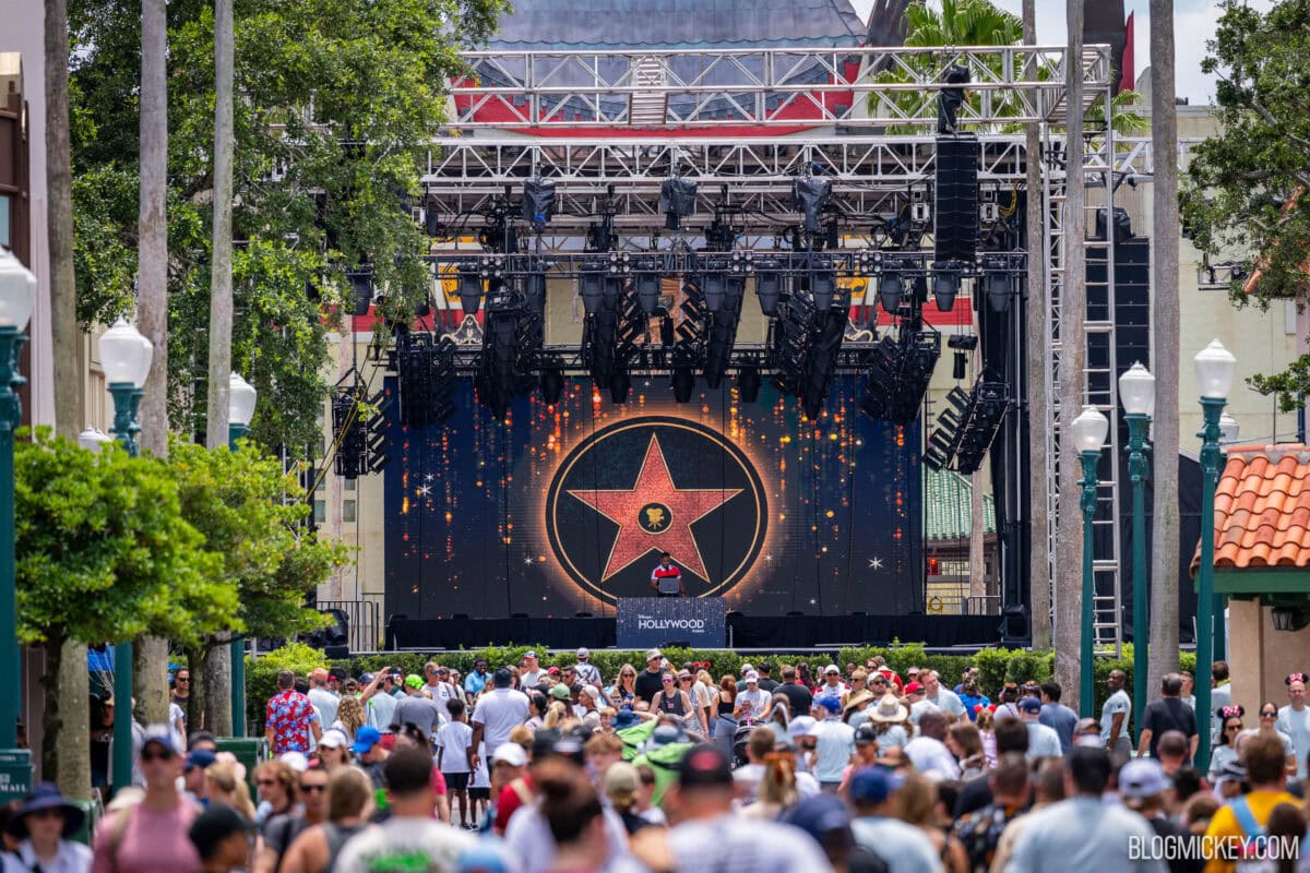 Disney Uses Temporary Maroon 5 Stage for Impromptu Character Dance ...