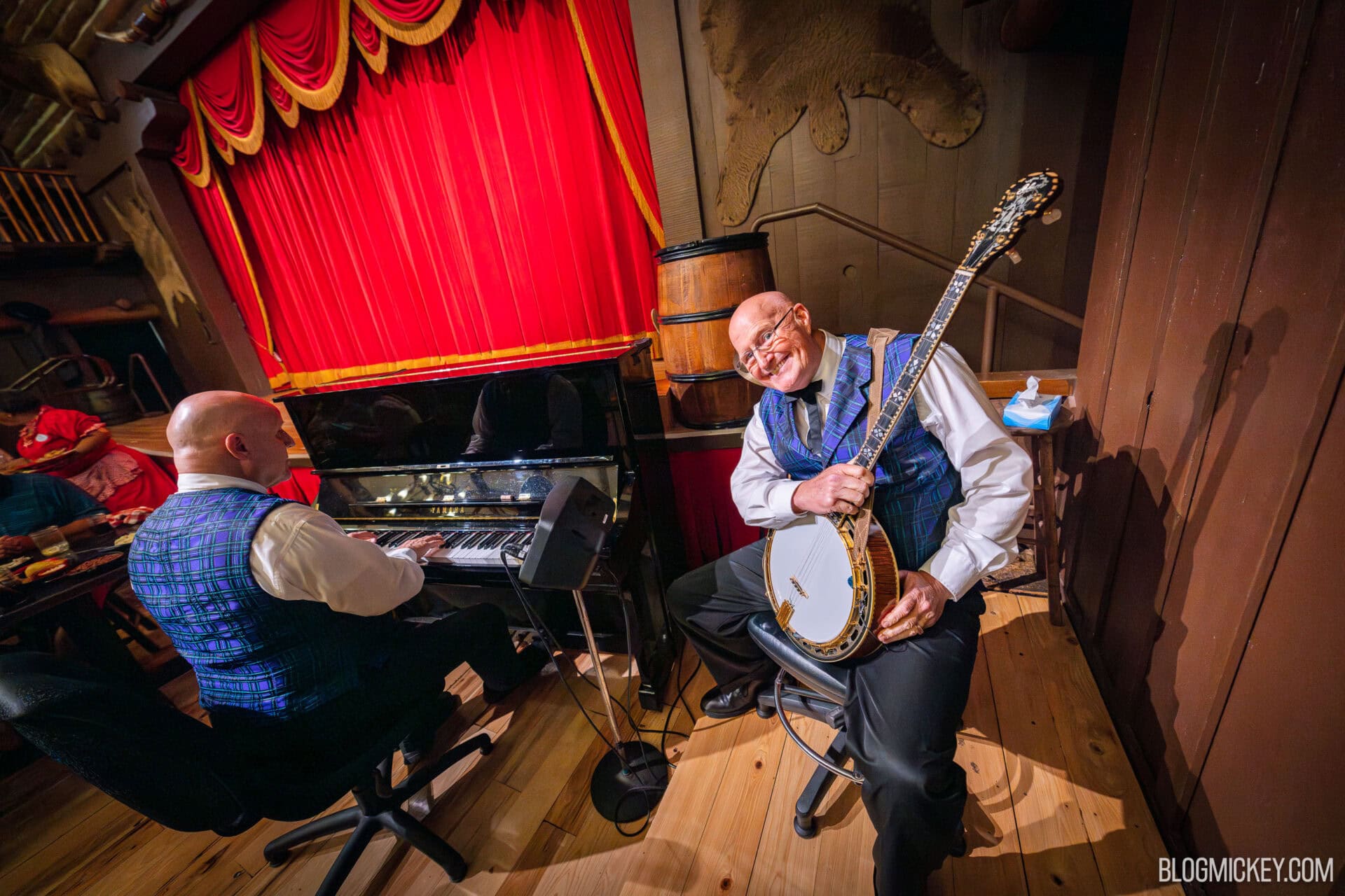 PHOTOS, VIDEO: Hoop-Dee-Doo Musical Revue Original Cast Reunite to ...