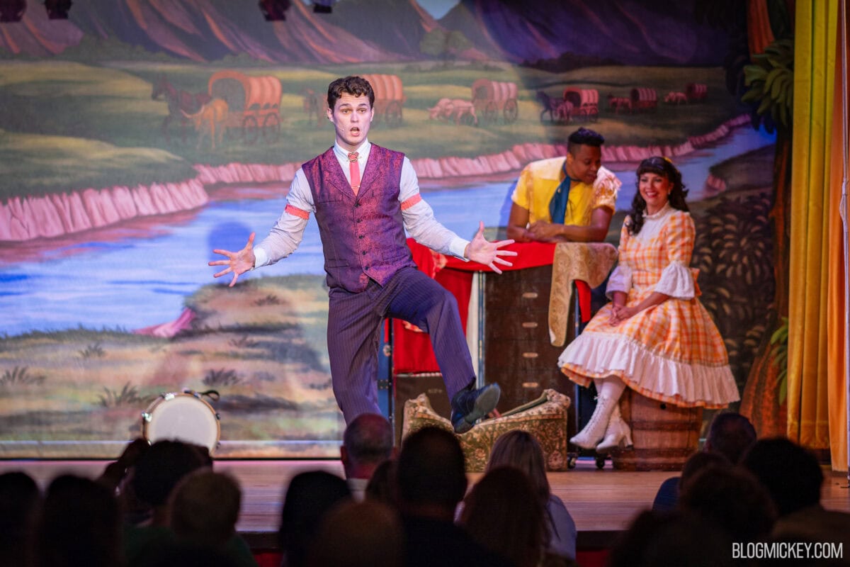 PHOTOS, VIDEO: Hoop-Dee-Doo Musical Revue Original Cast Reunite to ...