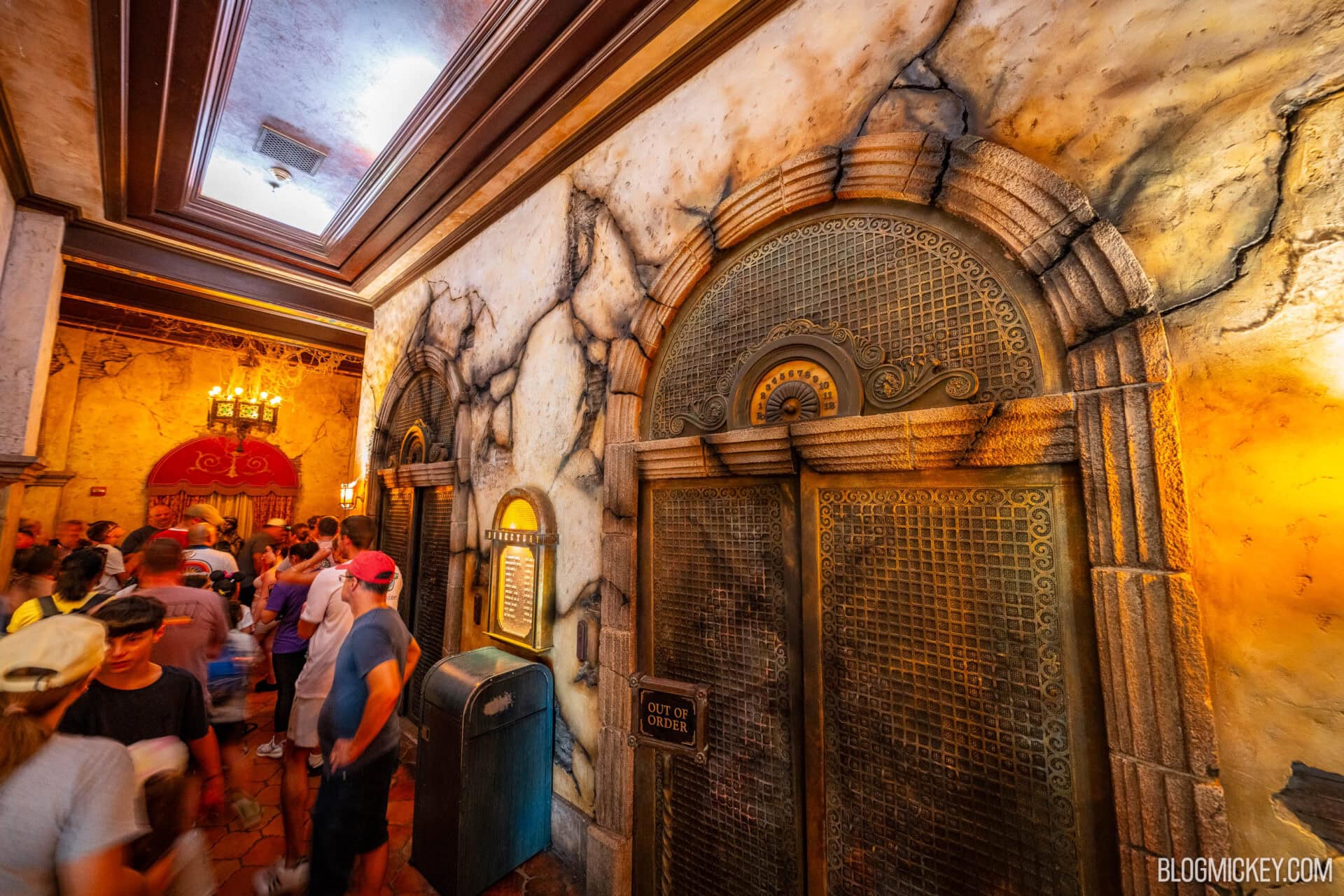 Lightning Scorch Marks & Mood Lighting Restored for Tower of Terror's ...